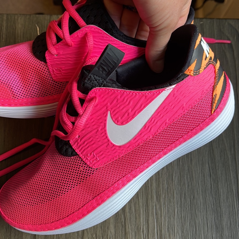 Nike Solar Soft Tennis Shoes Neon Pink With Orange An… - Gem